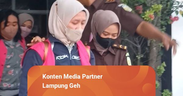 Tiga Oknum ASN Kejari Bandar Lampung, Ditahan oleh Kejati Lampung ... Tiga Oknum ASN Kejari Bandar Lampung, Ditahan oleh Kejati Lampung ...